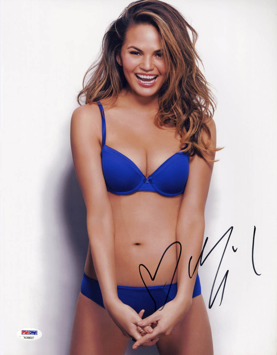 Chrissy Teigen Signed 11x14 Photo Si Swimsuit Model Sexy Hot Psa Dna